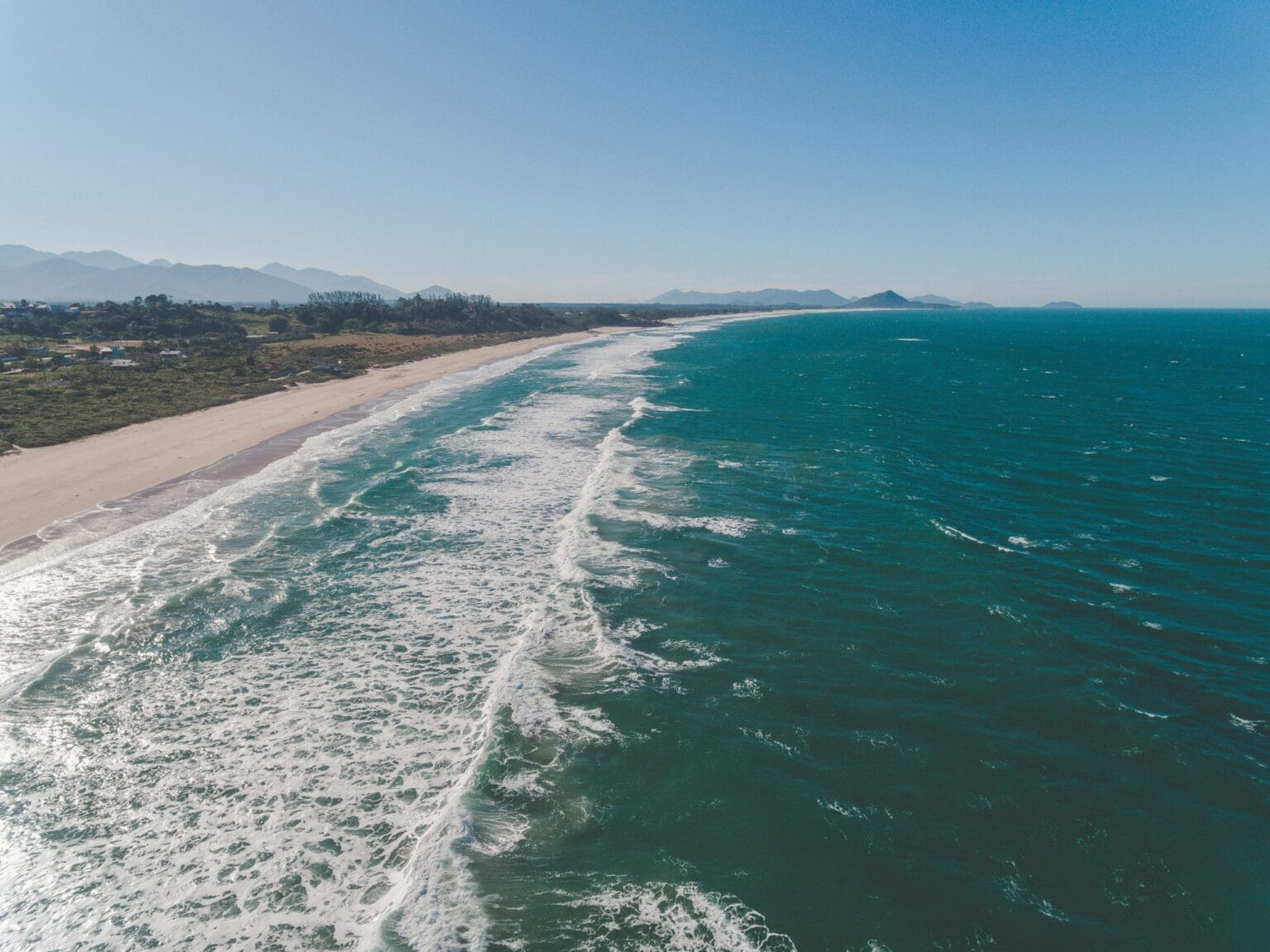 Praia da Gamboa: Um Oásis Tranquilo e Preservado em Garopaba | Garopaba.sc