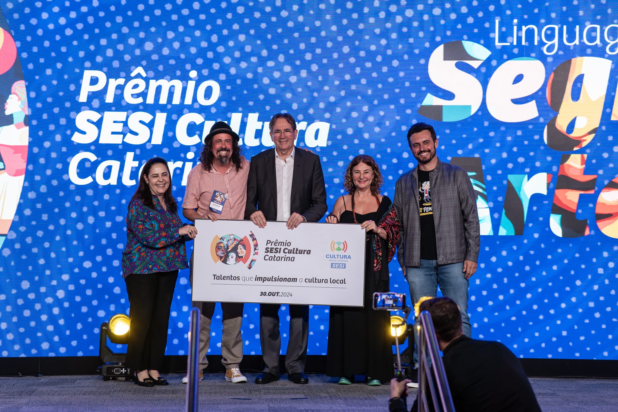 Ramon Matos Cunha de Garopaba recebe Prêmio Sesi Cultura Catarina ...