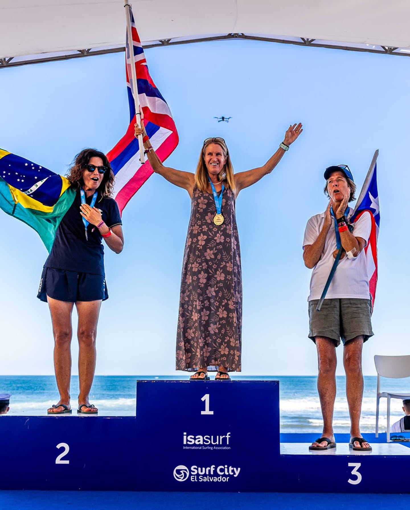 Roberta Borges conquista prata no Mundial de Surf Master em El Salvador ...